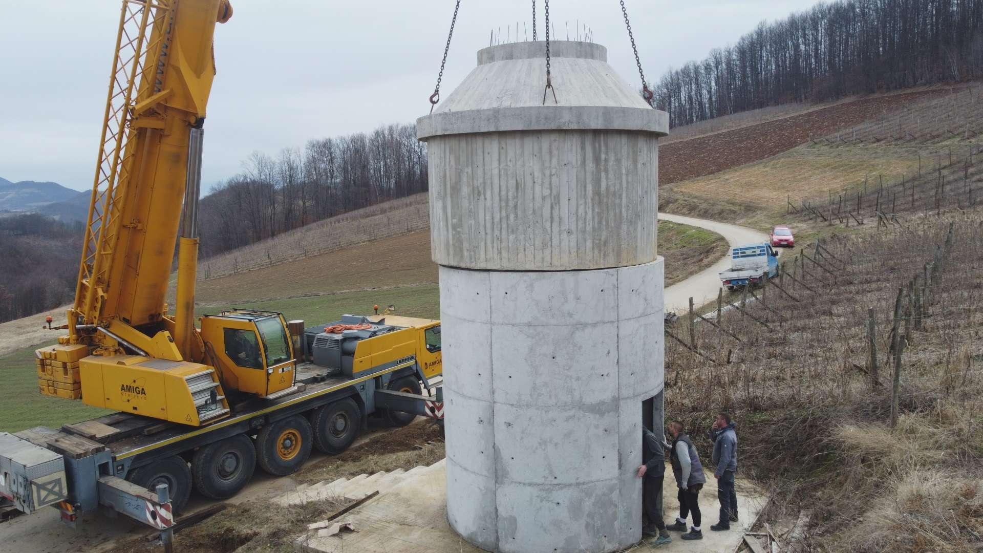 GLAS ZAPADNE SRBIJE - Ni vek kasnije nisu zaboravljeni srpskim herojima podignut spomenik na Kablaru